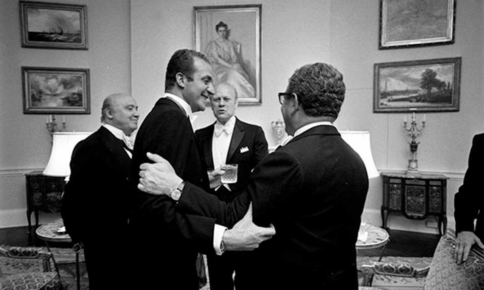Juan Carlos I: la vida miserable de un soplón al servicio de sus amos ... Juan Carlos I: la vida miserable de un soplón al servicio de sus amos ...