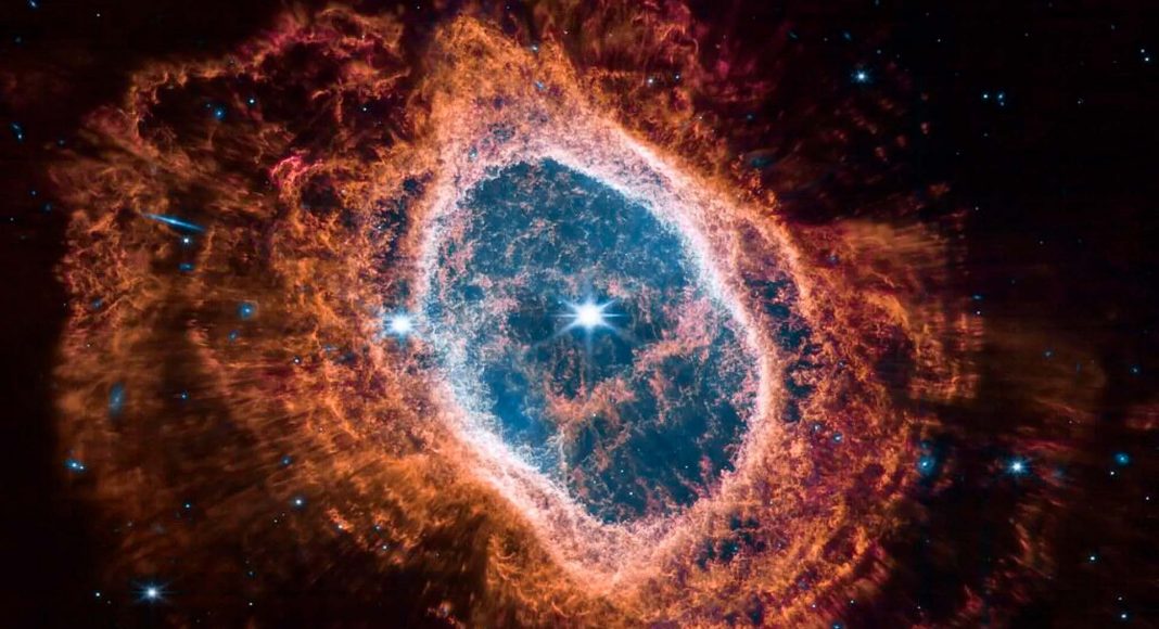 El nuevo hallazgo de la NASA en la Nebulosa del Anillo del Sur abre más ...