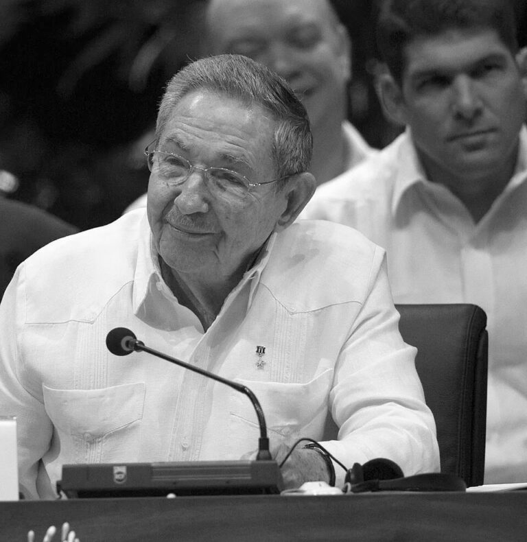 El PCE condena la imputación de Raúl Castro por parte de Estados Unidos ...